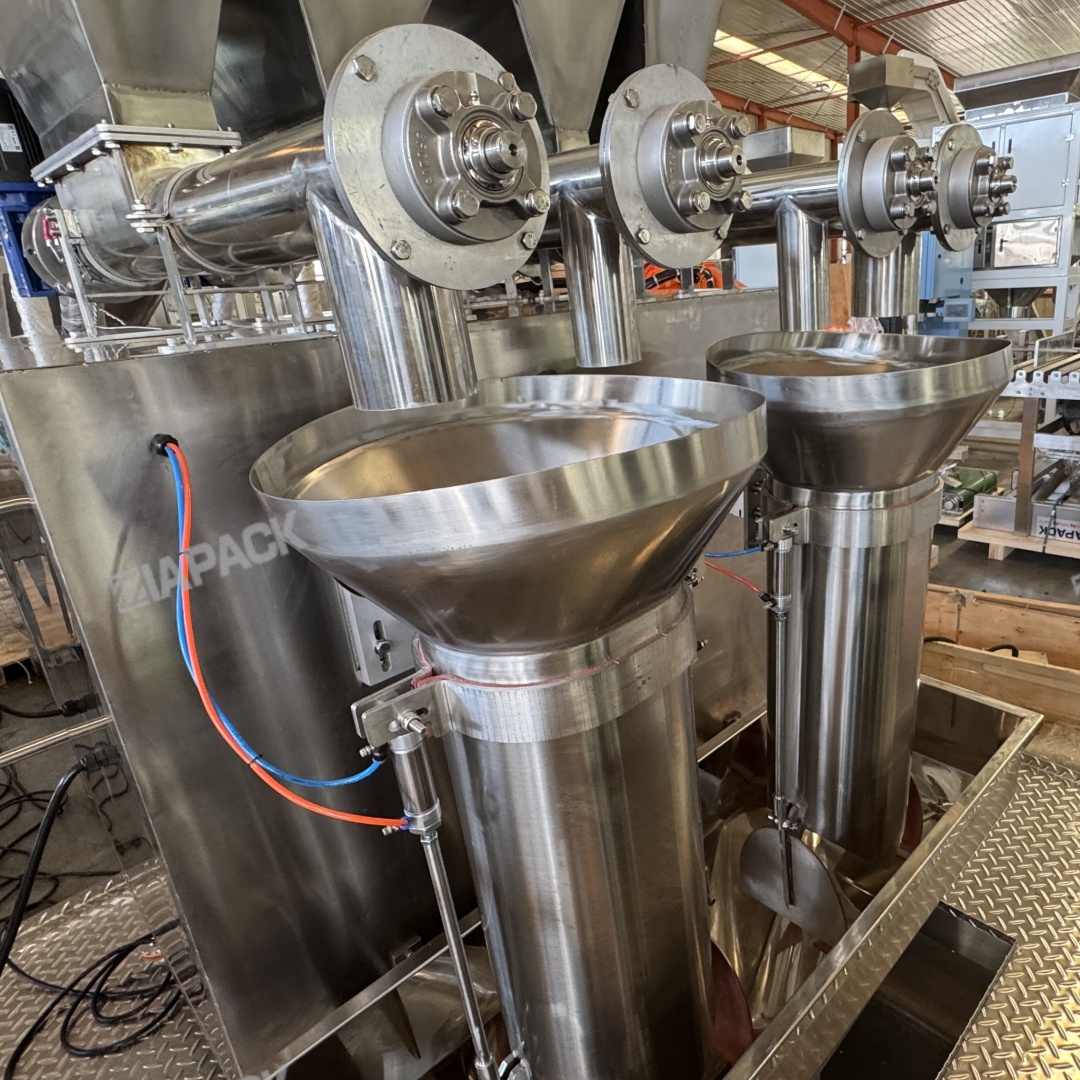 Automatic crushed ice weighing filling bagging machine - IAPACK